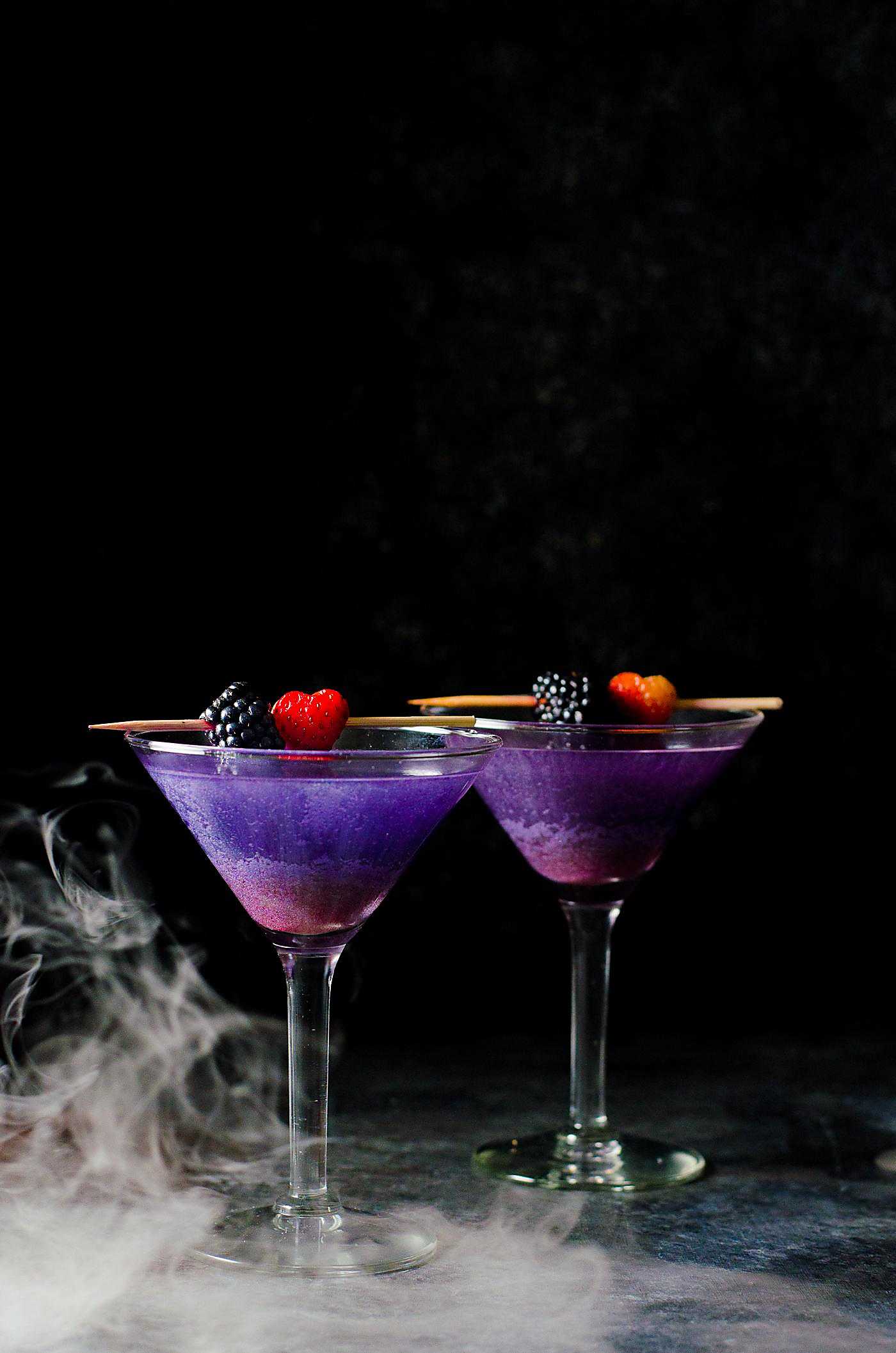 13 Wickedly Delightful Gothic Cocktail Recipes - Twisted Pixies